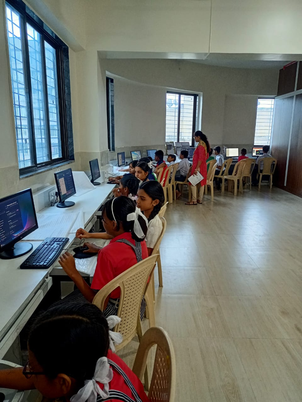 Home - JDS Pal English High School
